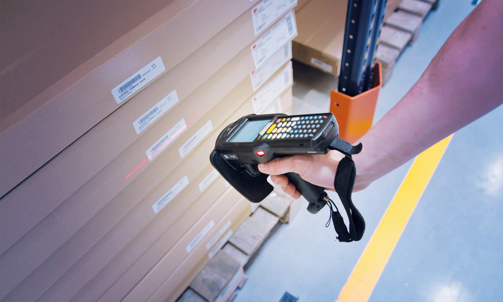 Tipuri de inventar în logistică - Mecalux.ro